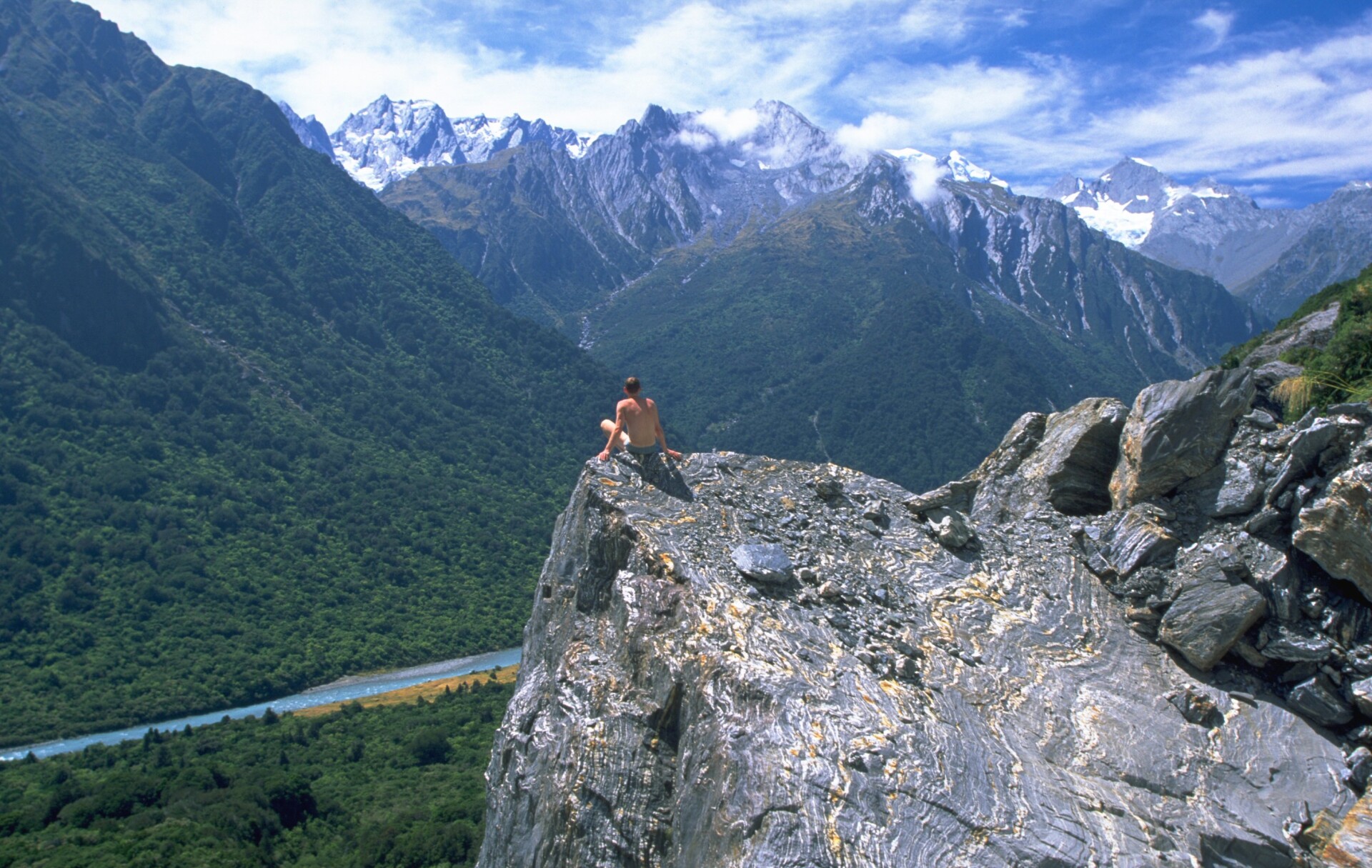 Tips on hiking with a slower hiking partner | Hiking NZ